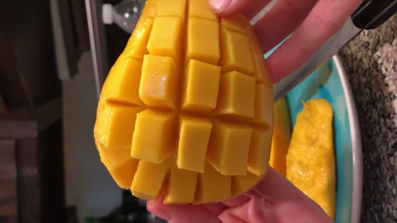 Satisfying Mango Slicing - Narrated - YouTube