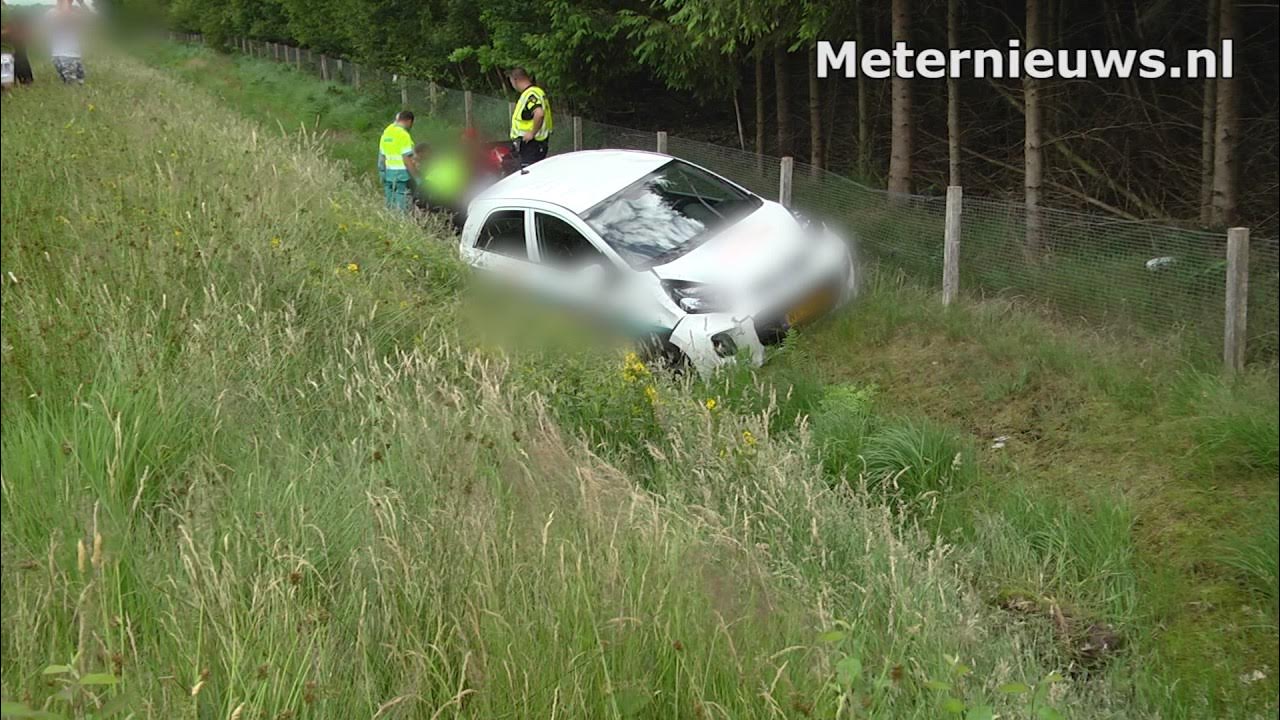 Drie licht gewonden na ongeval op A37 bij Hollandscheveld - YouTube