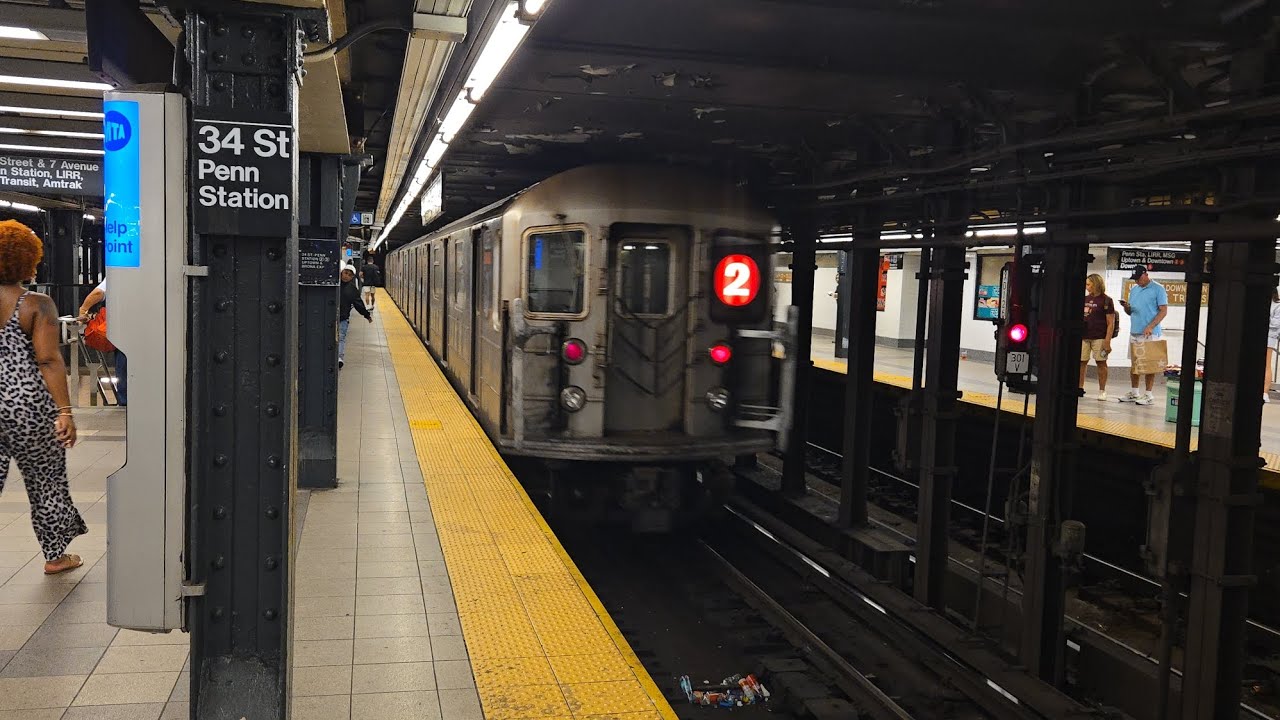 MTA NYCT Subway: Kawasaki R62's Running On The (2) Train - YouTube