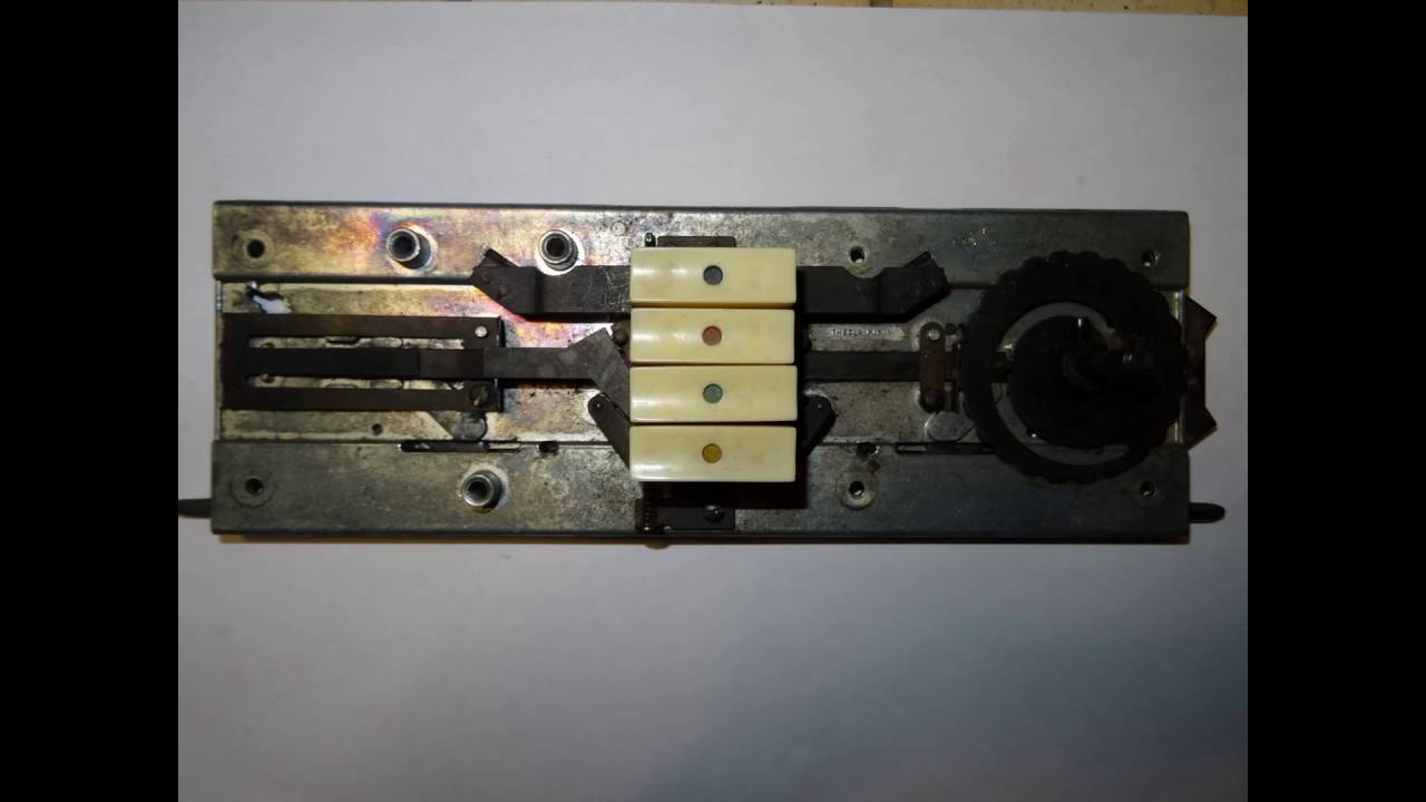 Remontage chariot Avant Machine à tricoter Singer 360.02. - YouTube