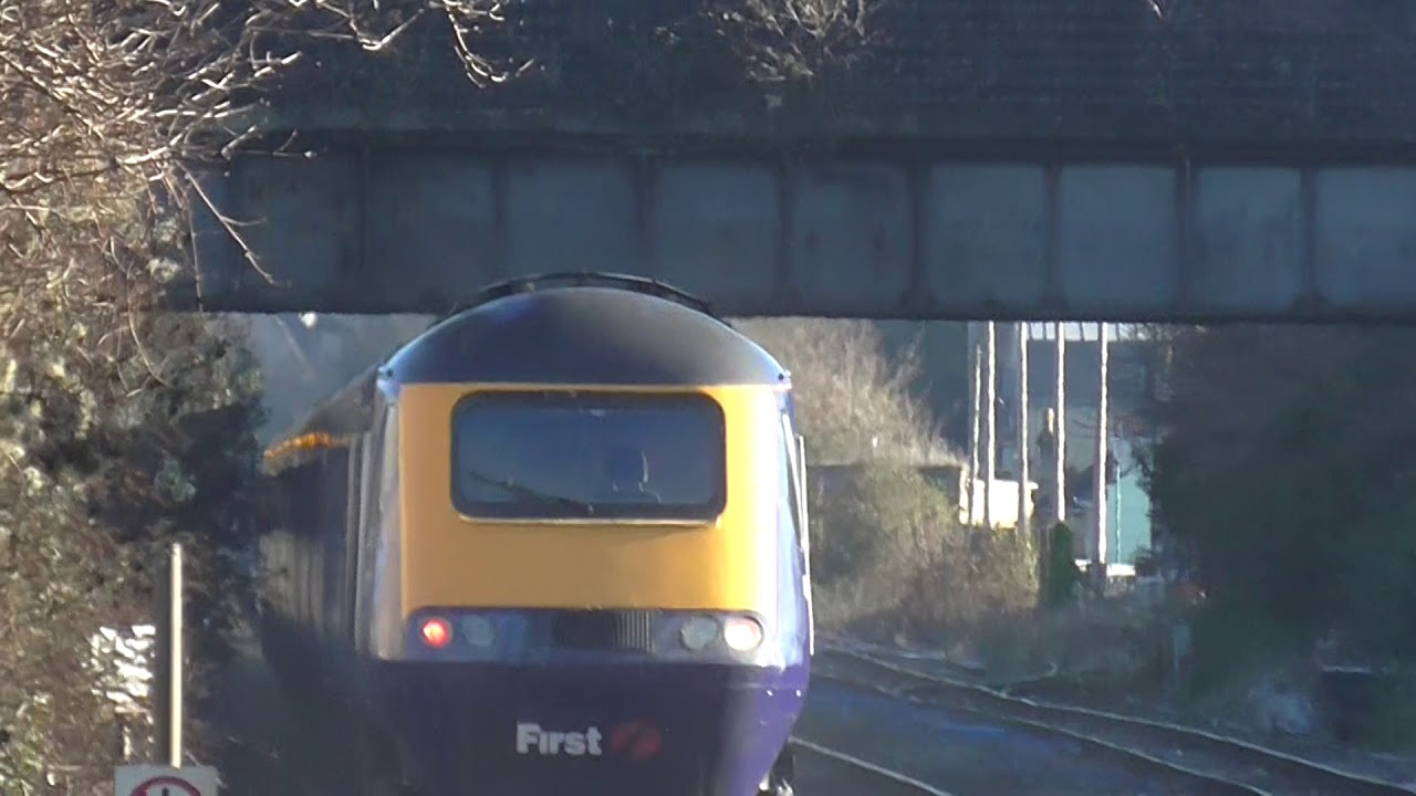 GWR HST no's: 43042-43032 @ Oldfield Park {1A15} 15/12/2017. - YouTube