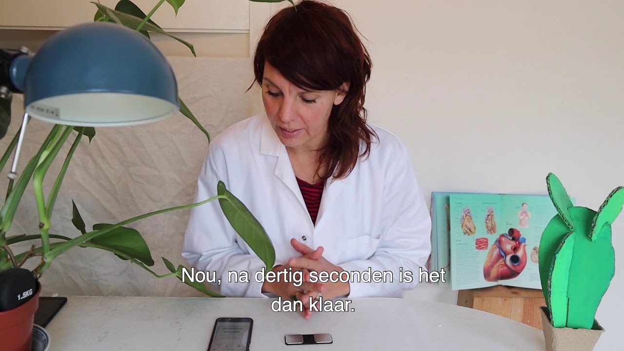 Joyce Onderzoekt: Zelf een ECG maken - YouTube