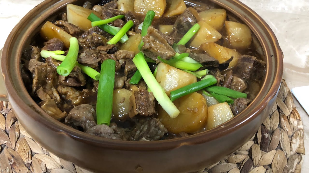 Chinese Style Claypot Beef with radish - YouTube