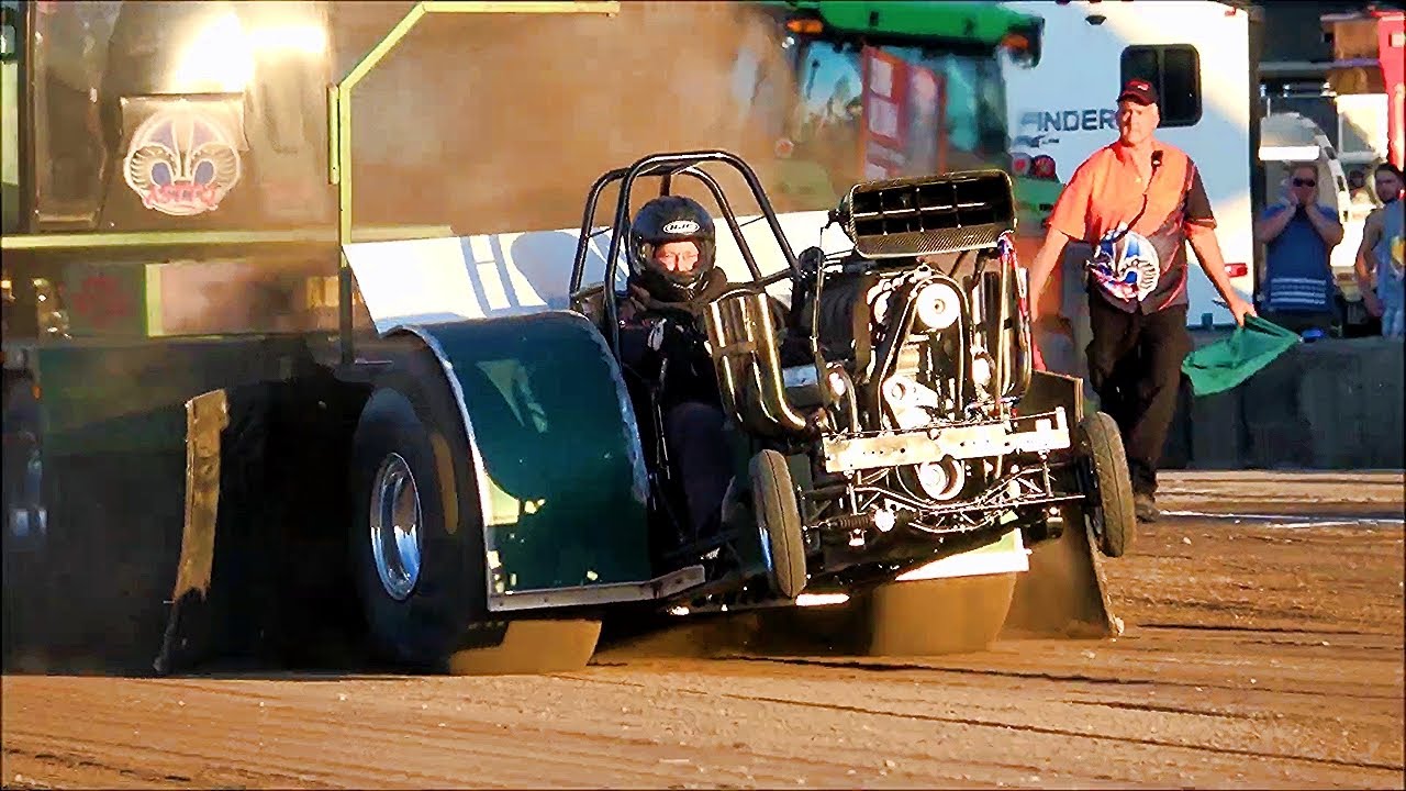 Mini Modified Tractors at Ormstown Fair 2019 Tractor Pulling by ASTTQ ...