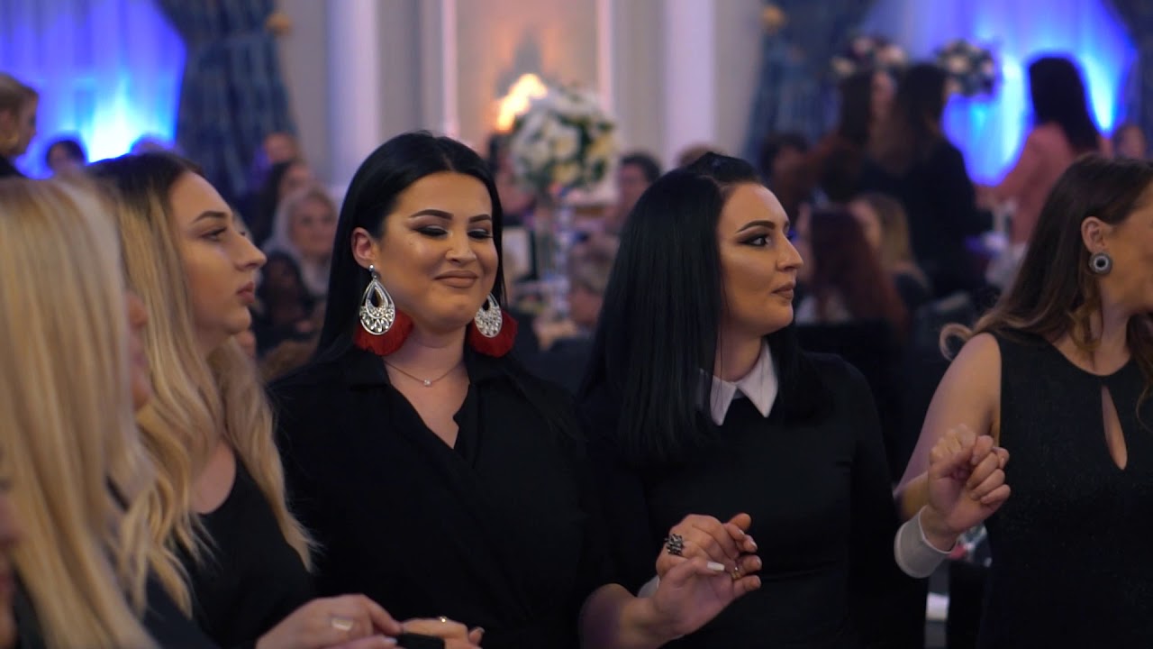 Restaurant Alegria 8 mars (Edona llalloshi & Milot) - YouTube