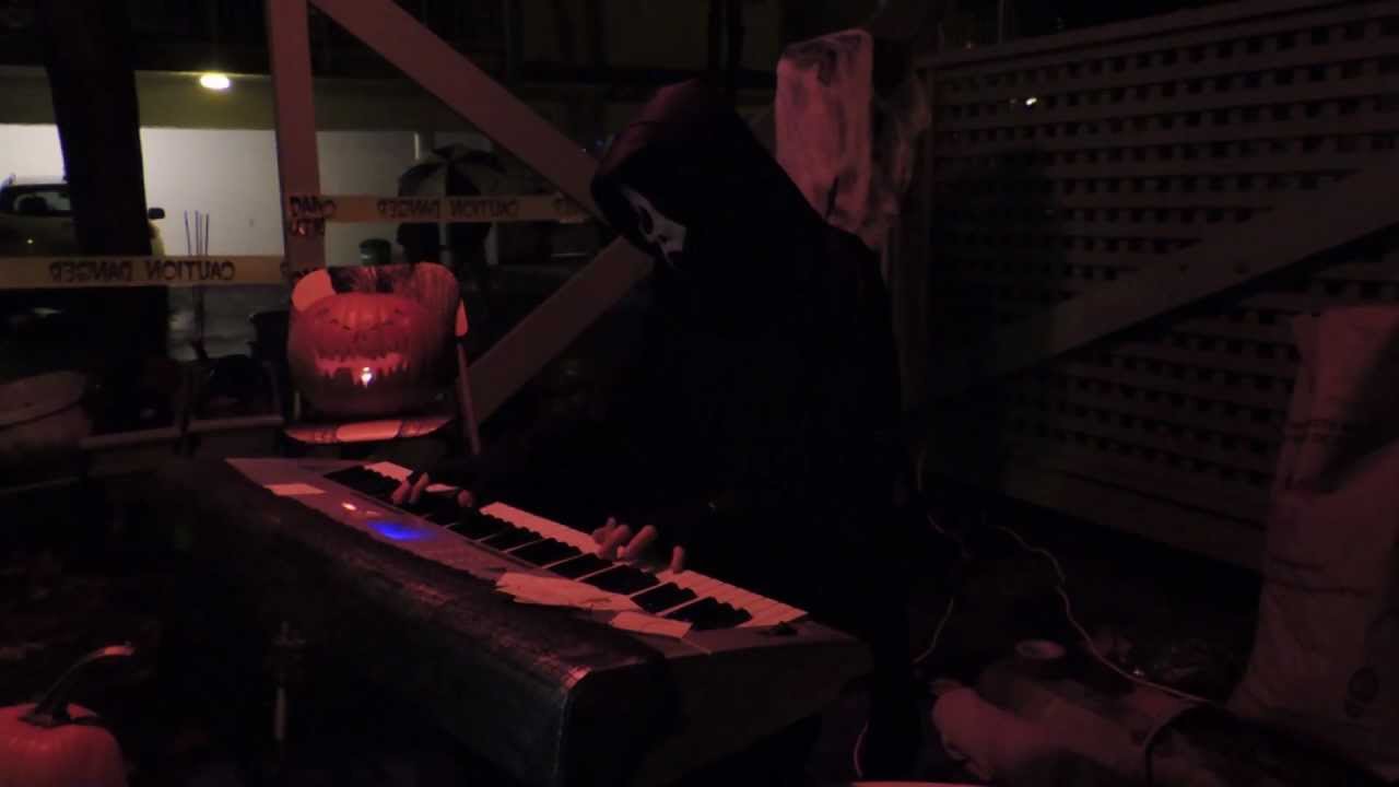 Ghostface Plays: Star Wars- Imperial March - YouTube