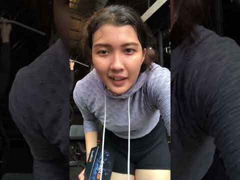 mamah muda cantik gemoy jualan sambil ngegym #workout #gym #fitness