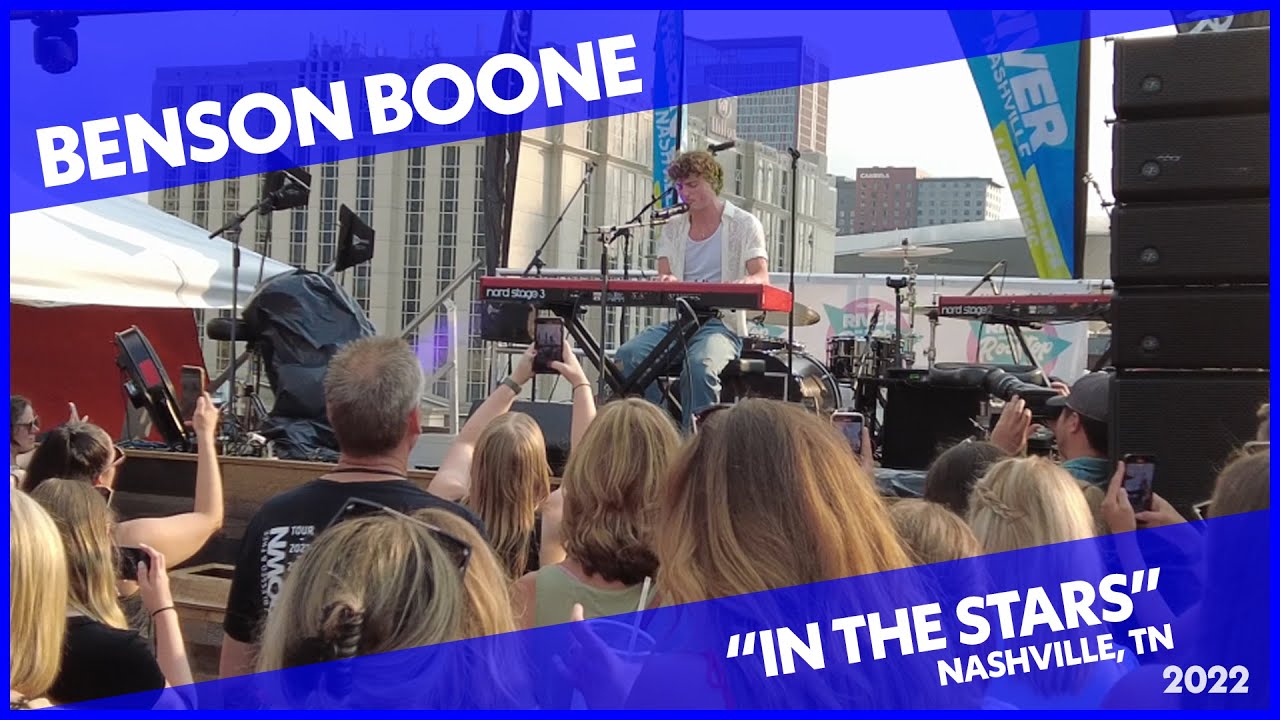 Benson Boone performing "In The Stars" LIVE on a Rooftop in Nashville ...