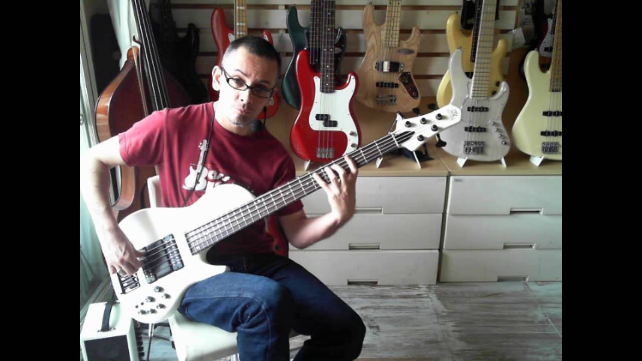 Bass Lesson: Diminished Run & A7 Groove - YouTube