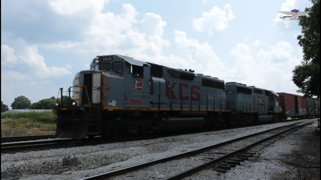 KCS 2916 (GP40-2LW) Leading Eastbound Manifest Train-Columbus, Mississippi - YouTube