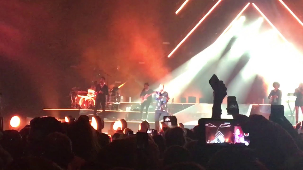 MALUMA - Bella remix LIVE - London 2018 - YouTube