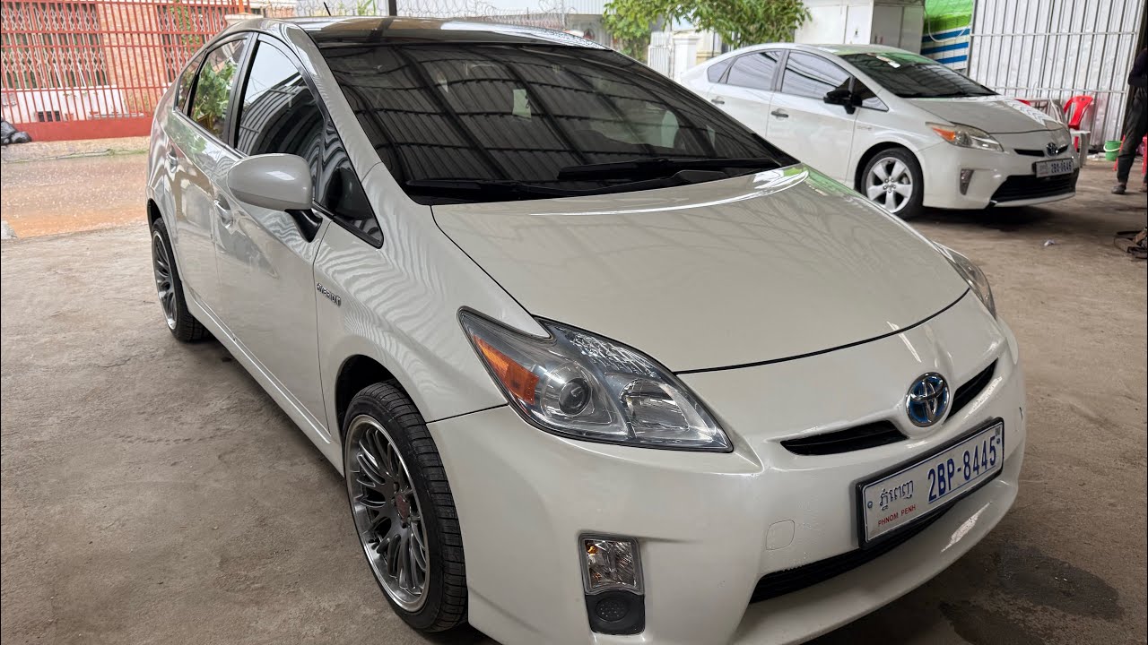 Prius 010 អប់សិន3ដំបូលបេីកសឡាសុីន1ជុំស្អាតខ្ចីក្នុងលឿង/$17,xxx ...