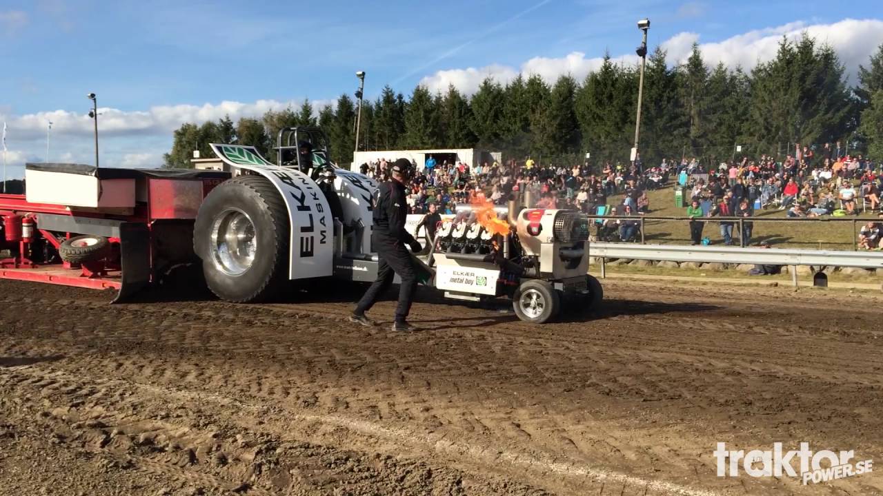 Pulling action!!! - YouTube