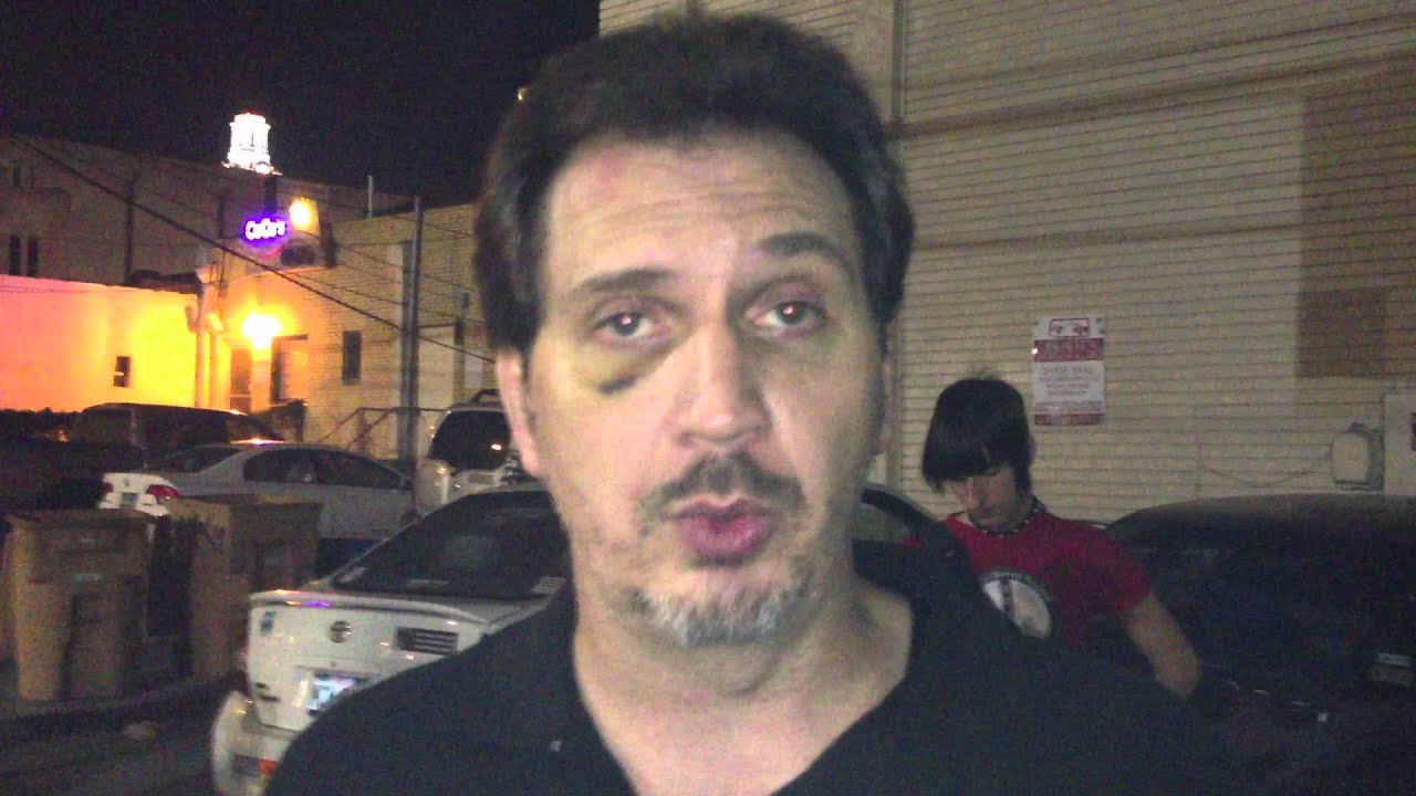 Eddie Craig tells us what we should say when police stop us - YouTube