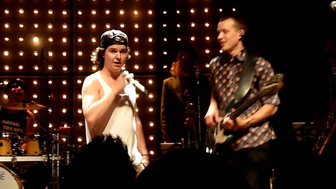 Lukas Graham - Magnum And Gina - 26.06.2013 Mojo Club Hamburg - YouTube