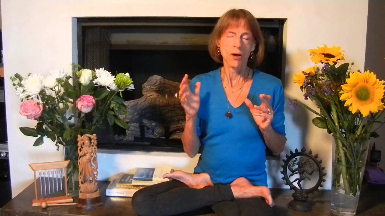 Lisa Walford - An Introduction to Sutrasana - YouTube