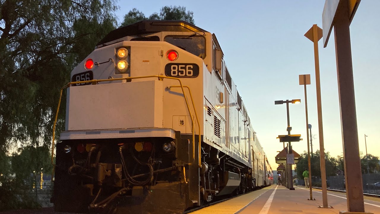 F59PHR 856 runs up the Ventura County Line! M119 & M104 - YouTube
