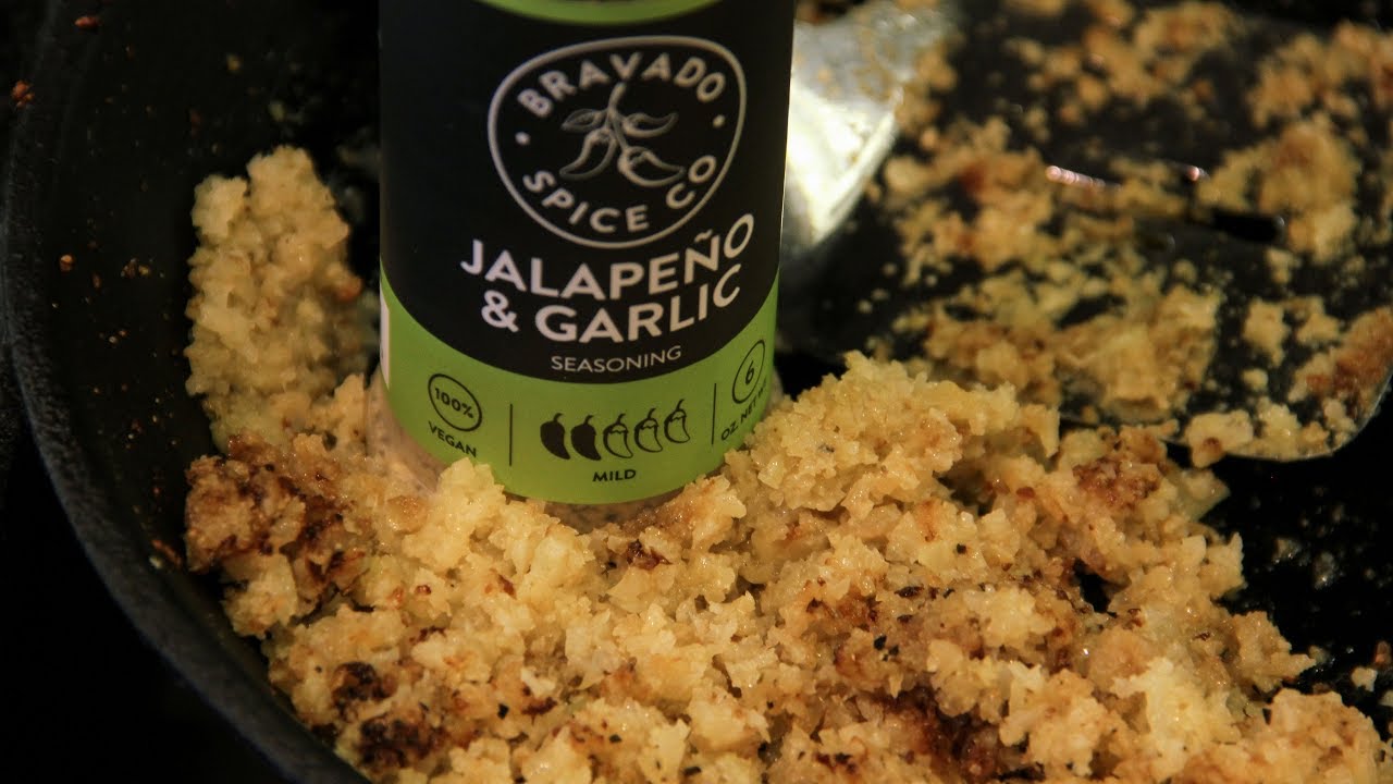 Cauliflower Rice with Jalapeno & Garlic Seasoning - YouTube