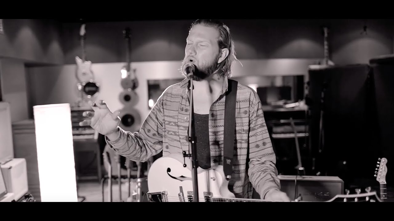 Alexander Wolfe - Oslo (Live at Dean St Studios) - YouTube
