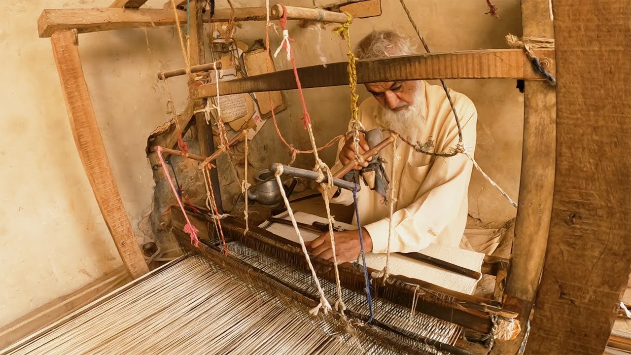 Old and Traditional way of cloth Weaving | Old Village Life Style of ...