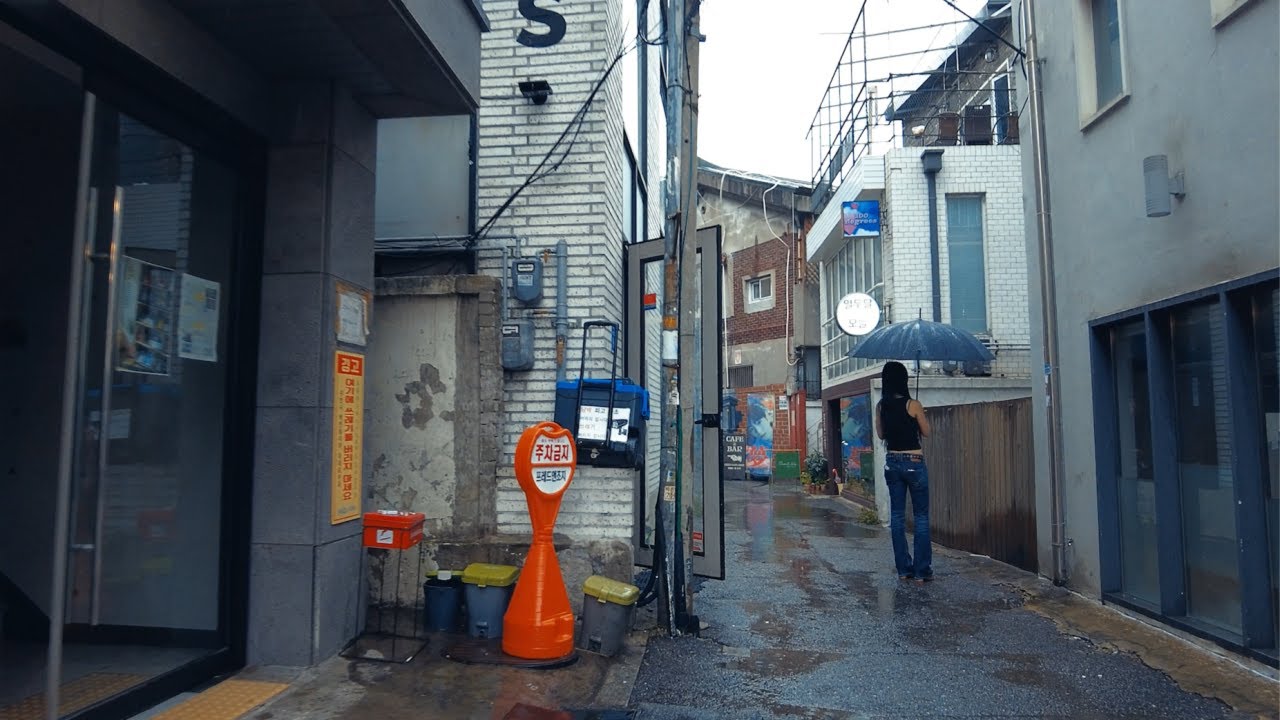 [4K] Hongdae, Sangsu cafe alley walking in the rain - YouTube
