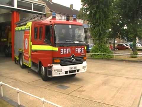 London Fire Brigade Enfield 2-7-10. - YouTube