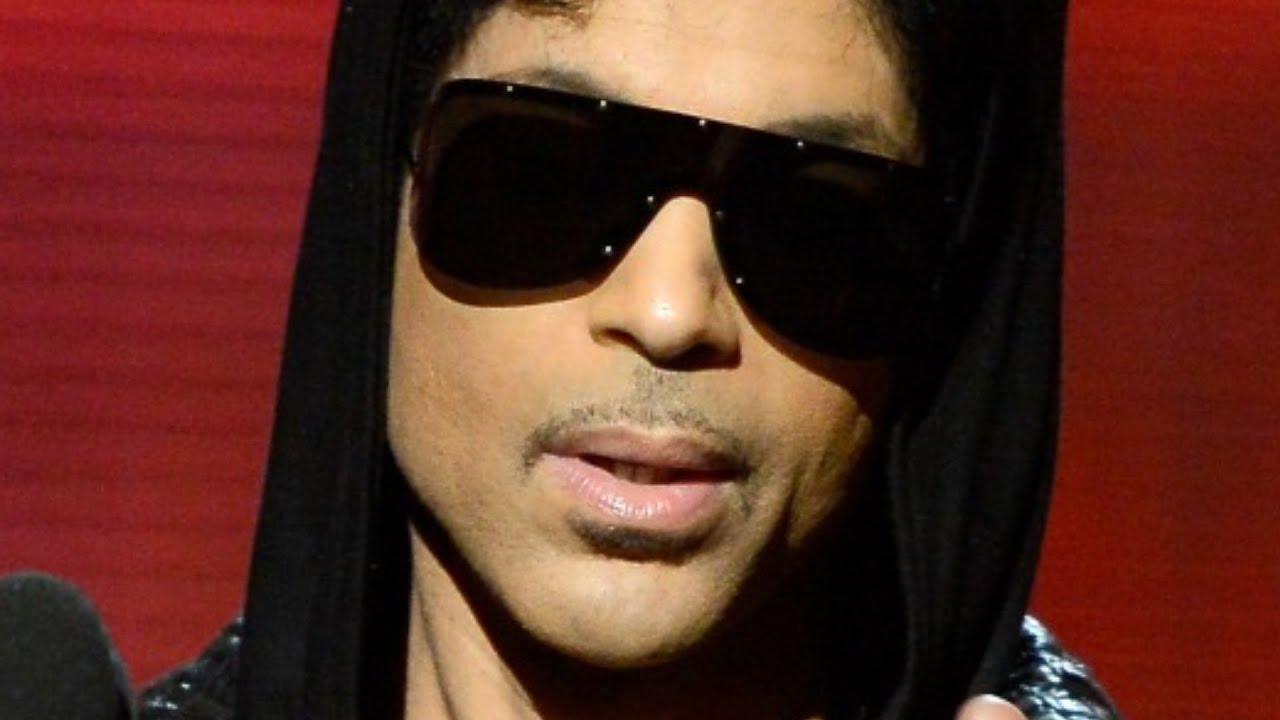 What The Last 12 Months Of Prince's Life Were Like - YouTube