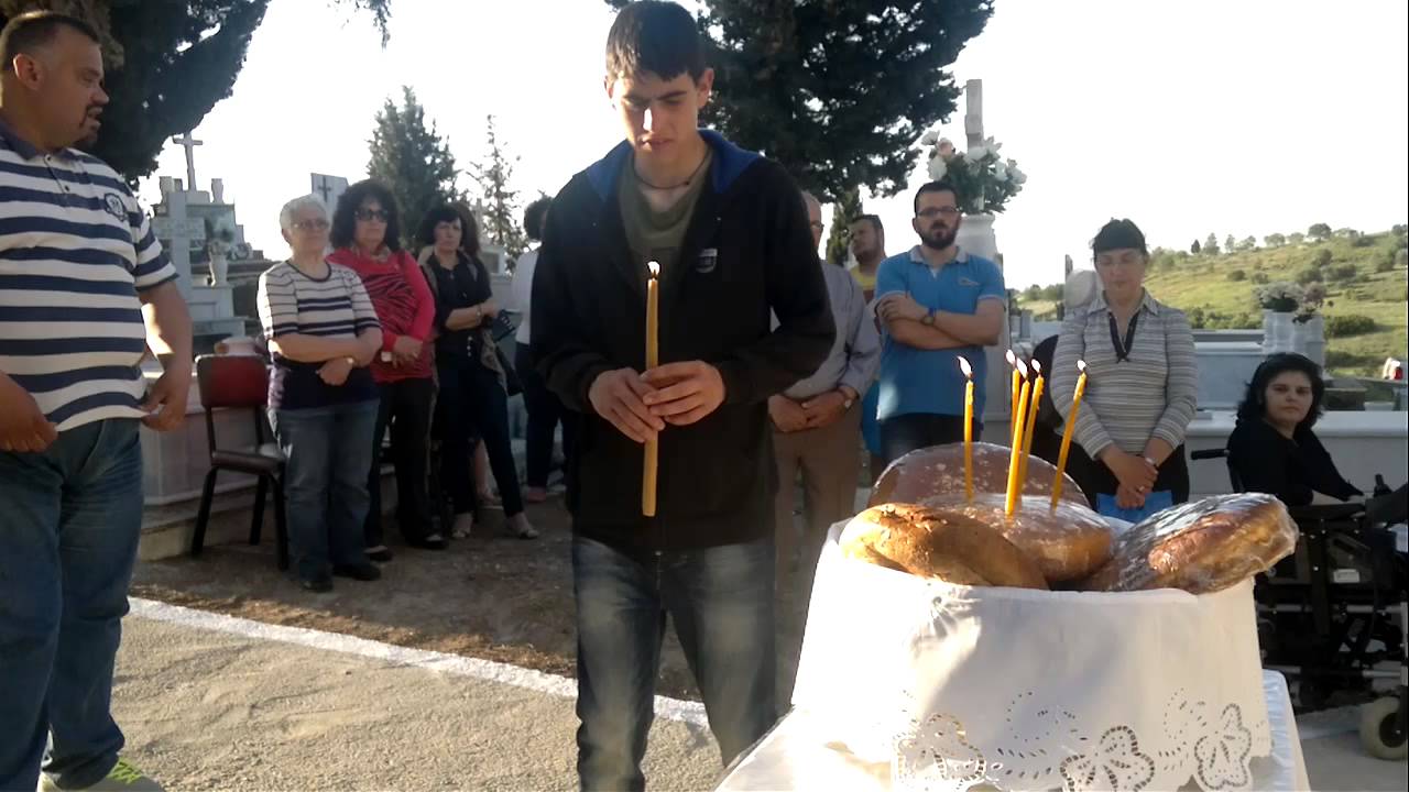 ΘΕΟΤΟΚΕ ΠΑΡΘΕΝΕ, ΨΑΛΛΕΙ Ο π.ΙΩΑΝΝΗΣ ΚΟΛΛΙΑΣ - YouTube
