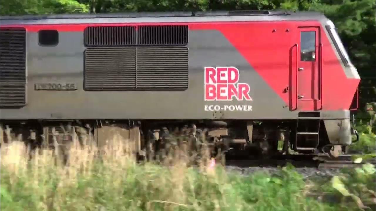 2022年8月25日（木）今日の「石北臨時貨物列車」8071レ DF200-55+コキ11B+DF200-54 北見行【走行風景・汽笛付】 - YouTube