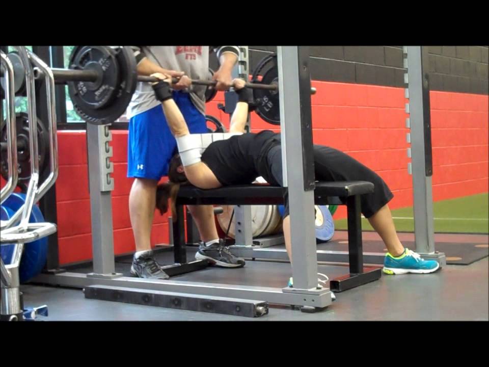 Bench press with the metal catapult - YouTube