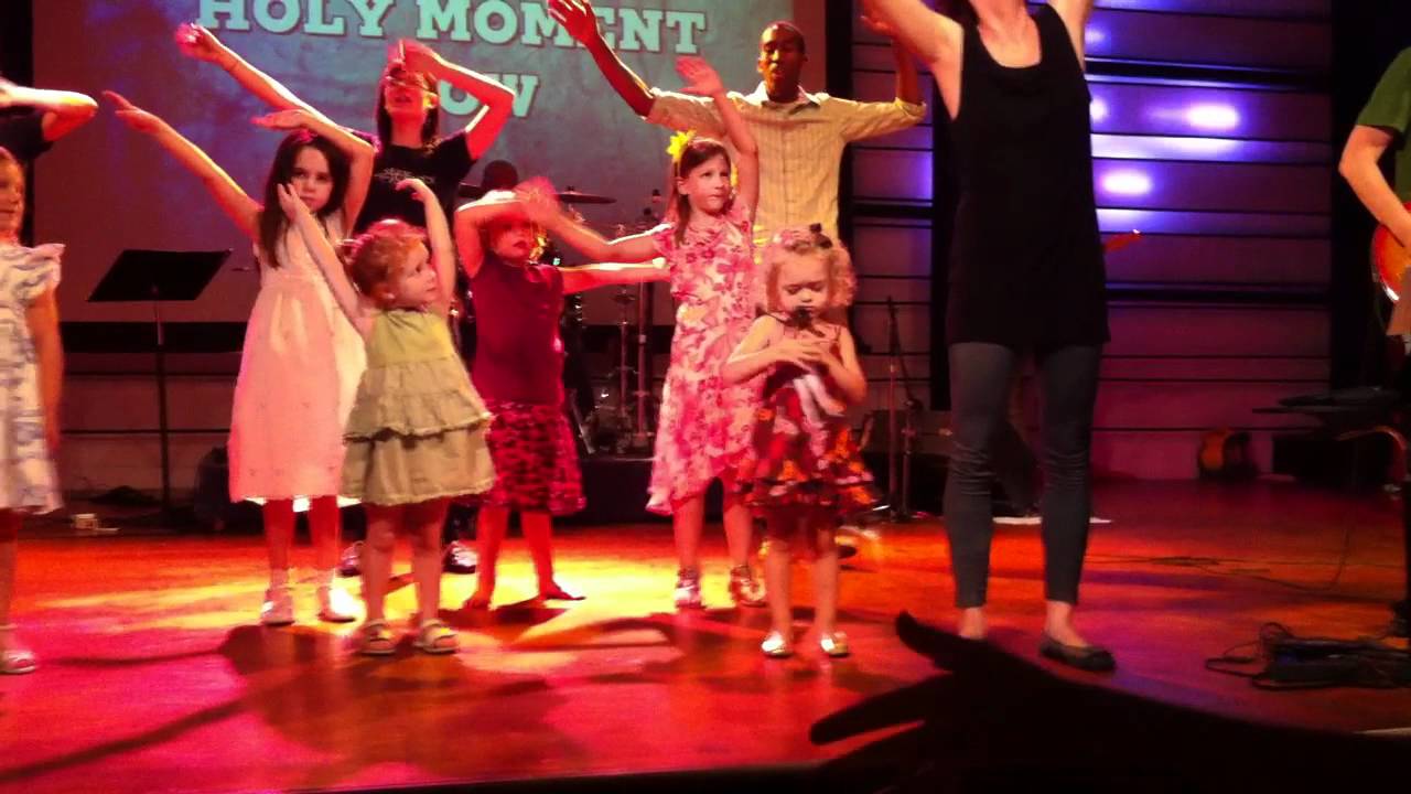 Toddler Praise and Worship Dance - YouTube