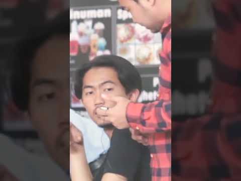 prank mendesah di kuping orang 😆😆#shorts #prank #ngakak #lucu #meme #memelucu