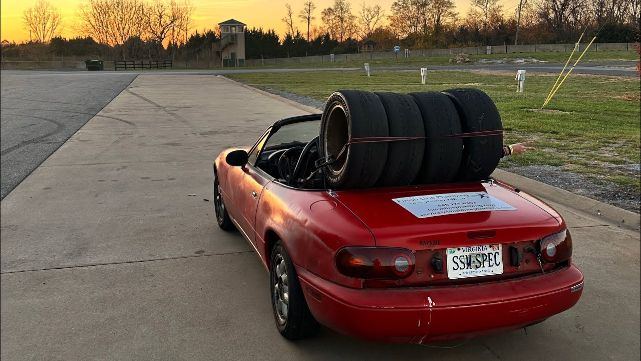 OHHH WOWOWOWOW another Na Miata at the track - YouTube