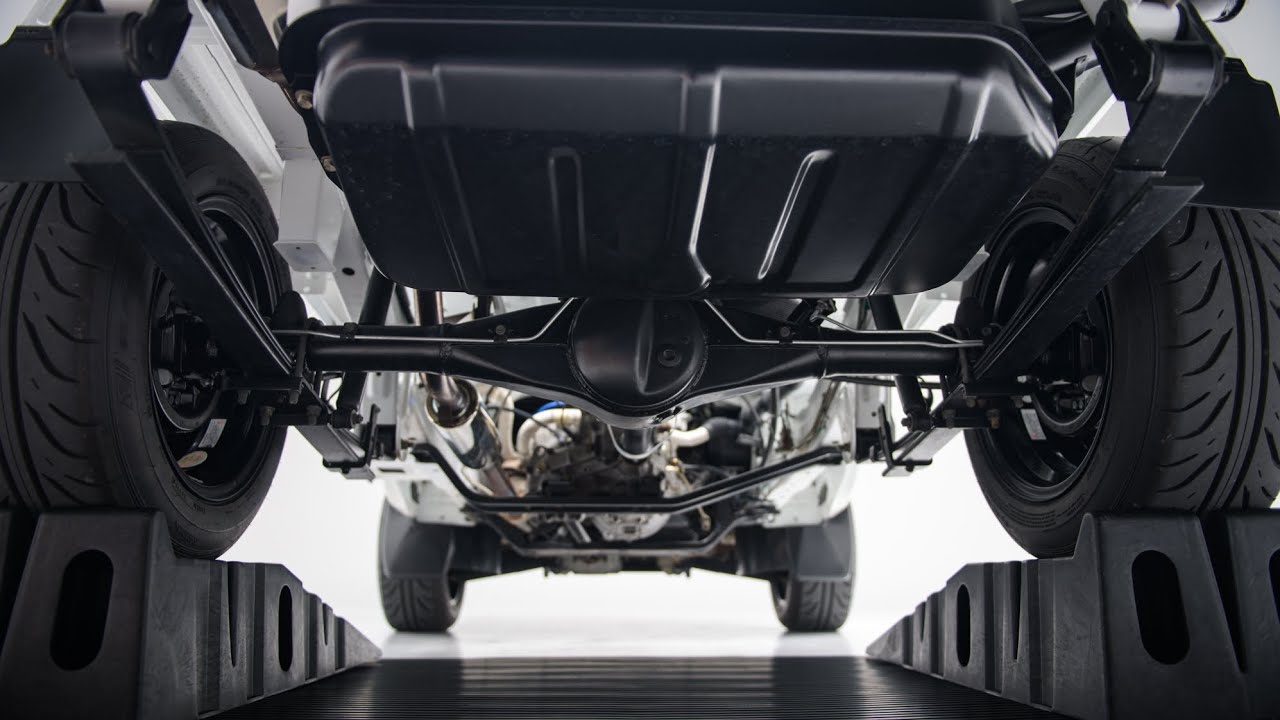 Undercarriage Demo 1 - Suzuki Carry KEI Truck (007BALA) - YouTube