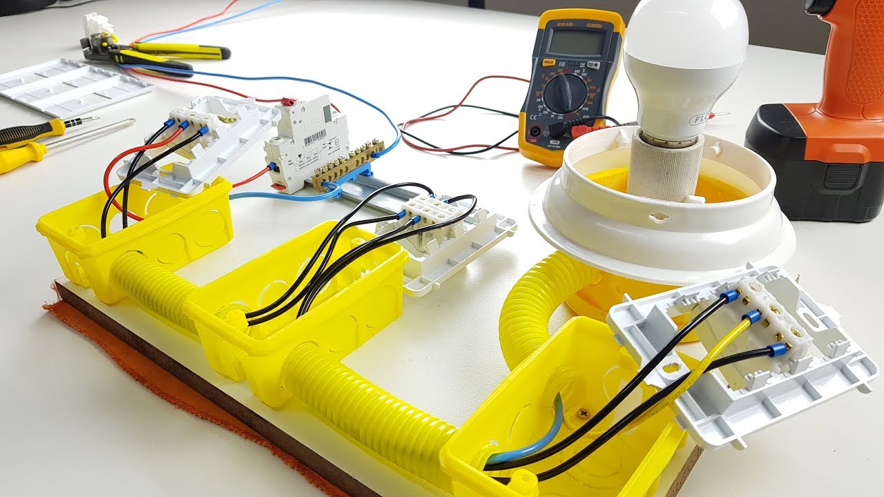 Interruptor Intermediário (Four Way) - Na Prática - YouTube