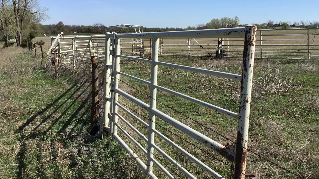 Wilson Portable Corral 1 - YouTube