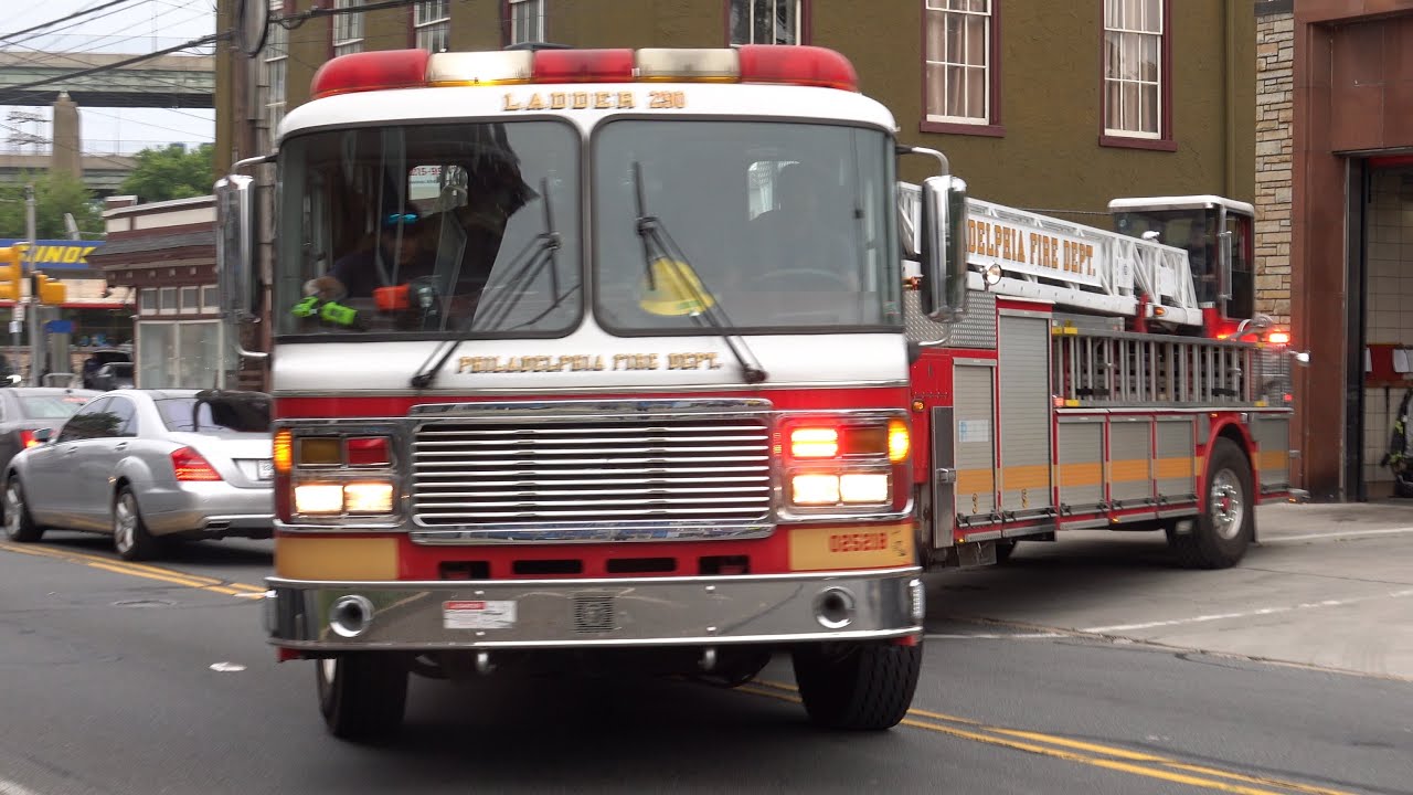 Philadelphia Fire Department Ladder 25 Responding Spare EQ - YouTube