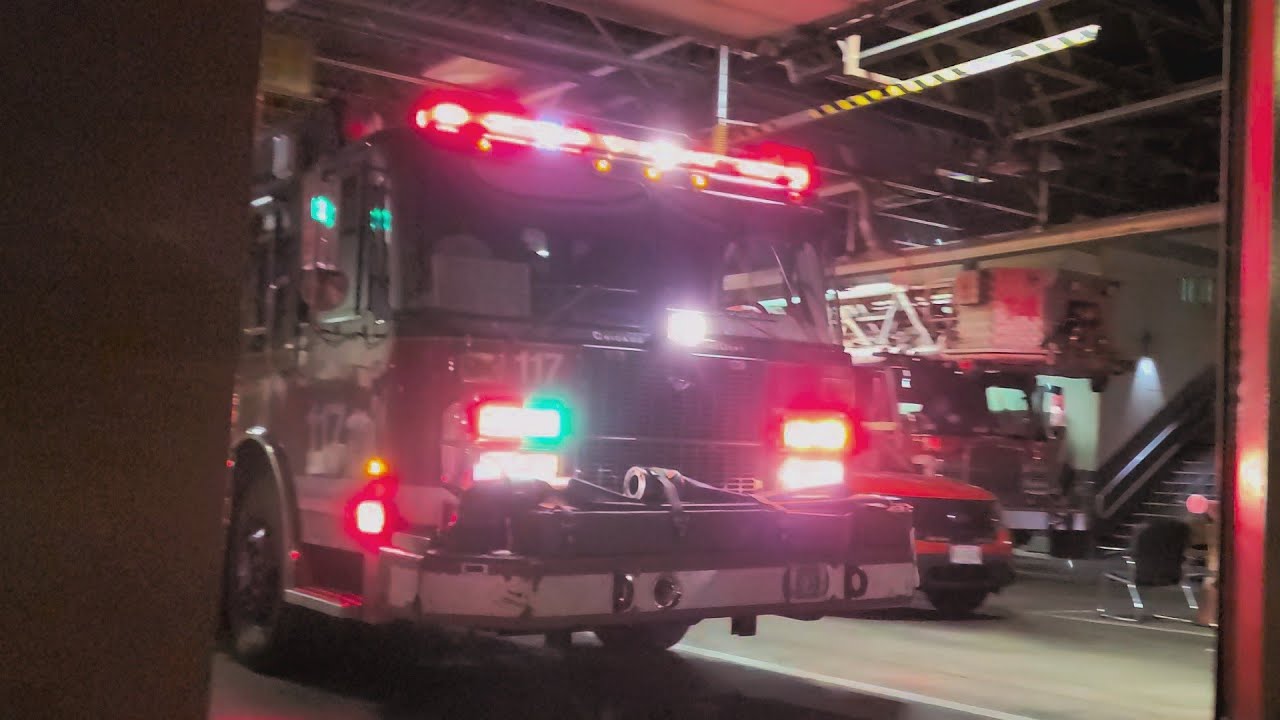 chicago fire department engine 117 responding - YouTube