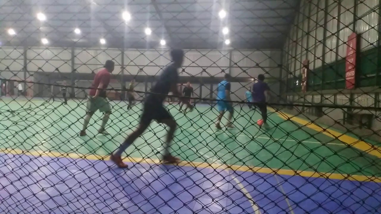 Having fun futsal - YouTube