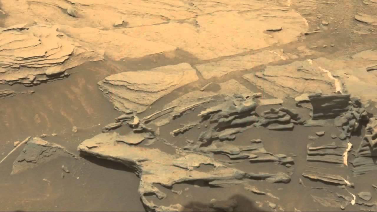 Curiosity finds a floating spoon on Mars - YouTube