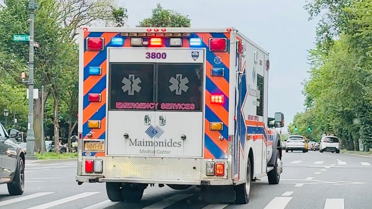 MAIMONIDES MEDICAL CENTER EMS AMBULANCE RESPONDING ON EASTERN PARKWAY ...