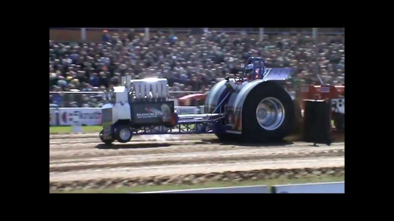 Rocket science tractor pulling 2013 all pulls - YouTube