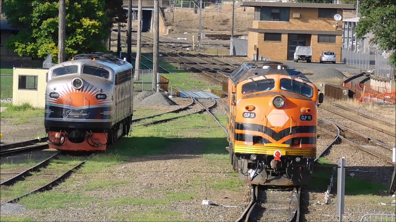 CLP10 (CL17) heading into preservation hauled by B61, 23-12-18. - YouTube