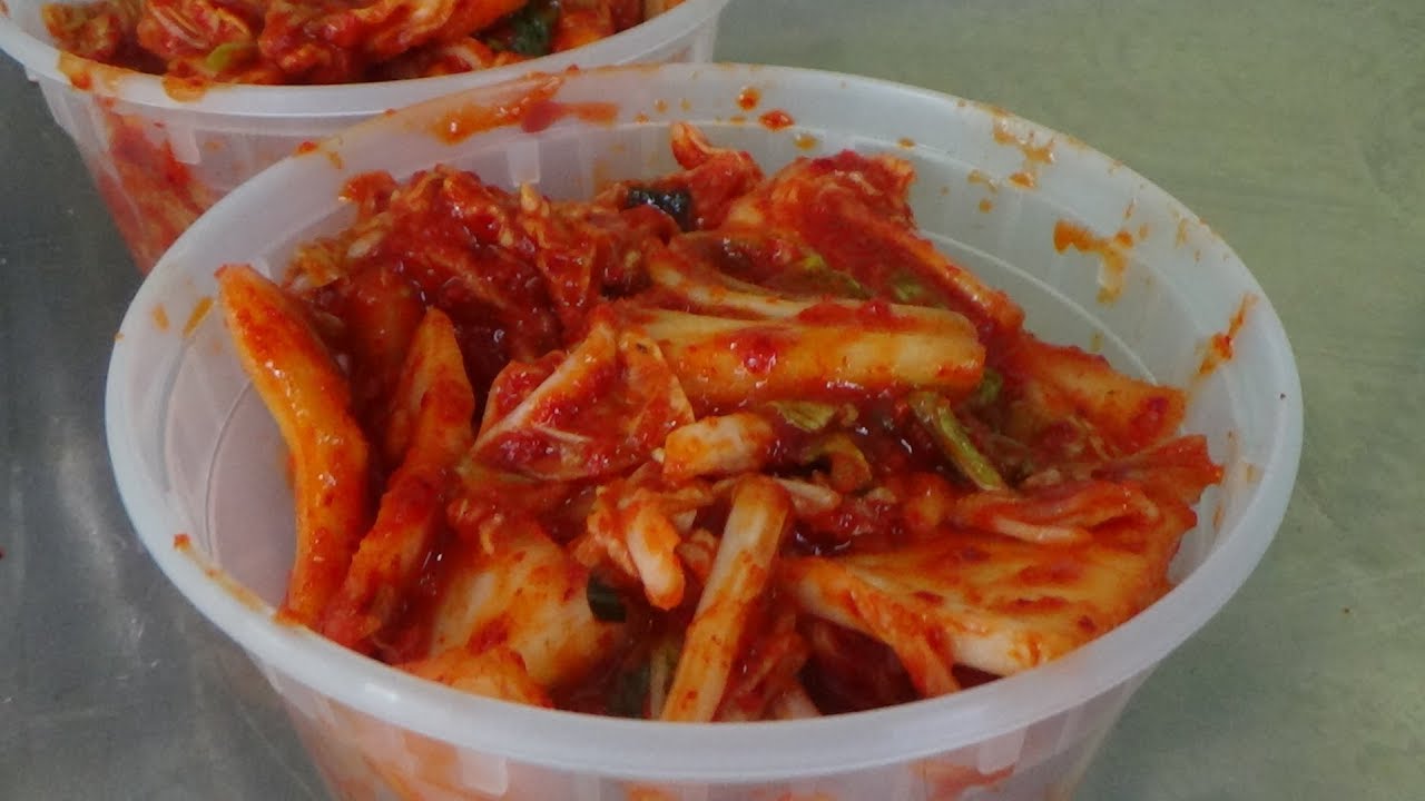 Kim Chee Lady: Best kim chee in Hawaii - YouTube