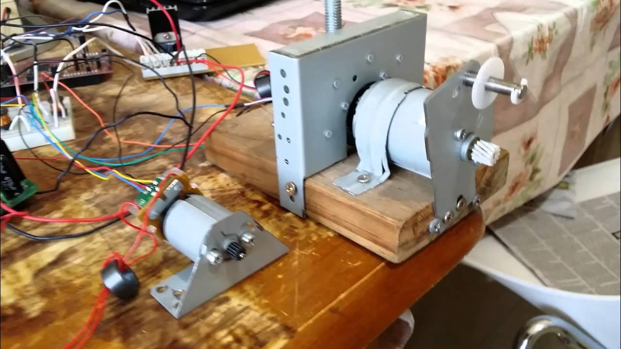 Control 2 dc motors at the same time. - YouTube