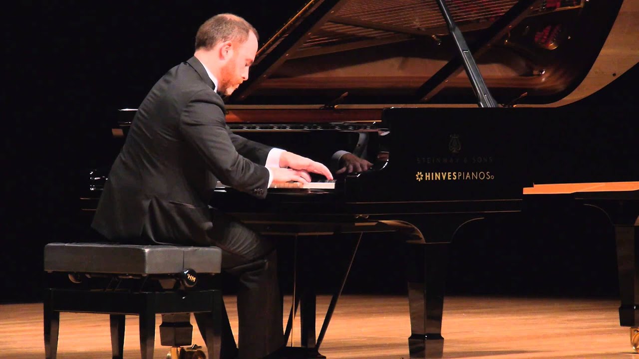 Roberto Berrocal - Spanish Rhapsody - Franz Liszt - Palacio Euskalduna - YouTube