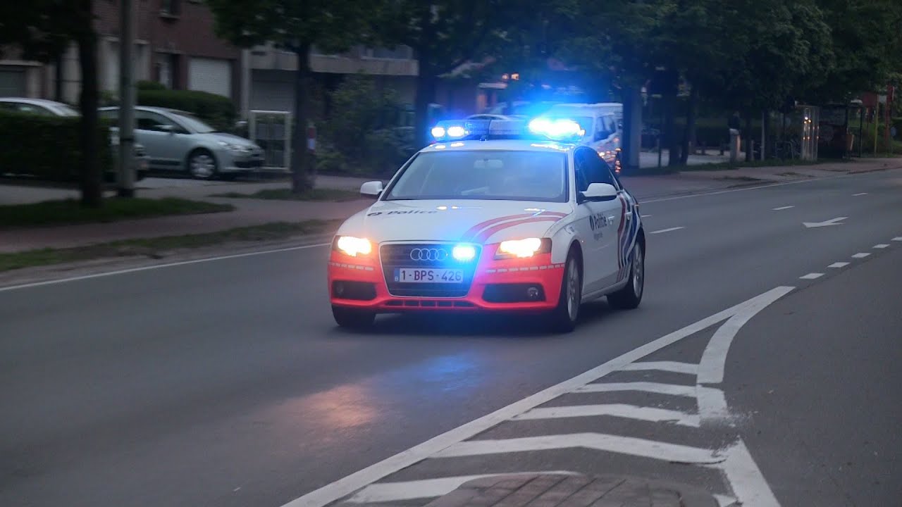 Audi A4 - Federale Wegpolitie // Police Fédérale de la Route - YouTube