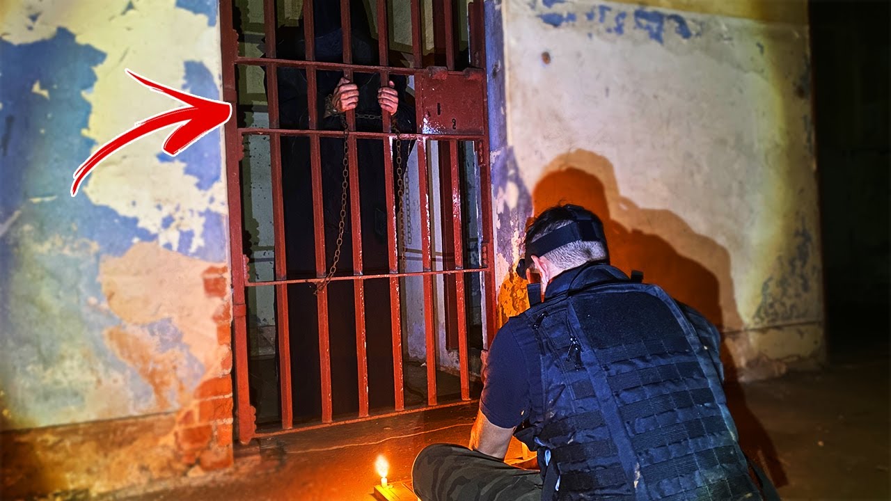 PRISIONEIRO ACORRENTADO APARECE DURANTE SESSÃO DE OUIJA * Prisão ...