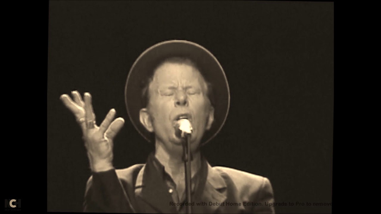 Tom Waits - "November" (Berlin, November 16th 2004) - YouTube