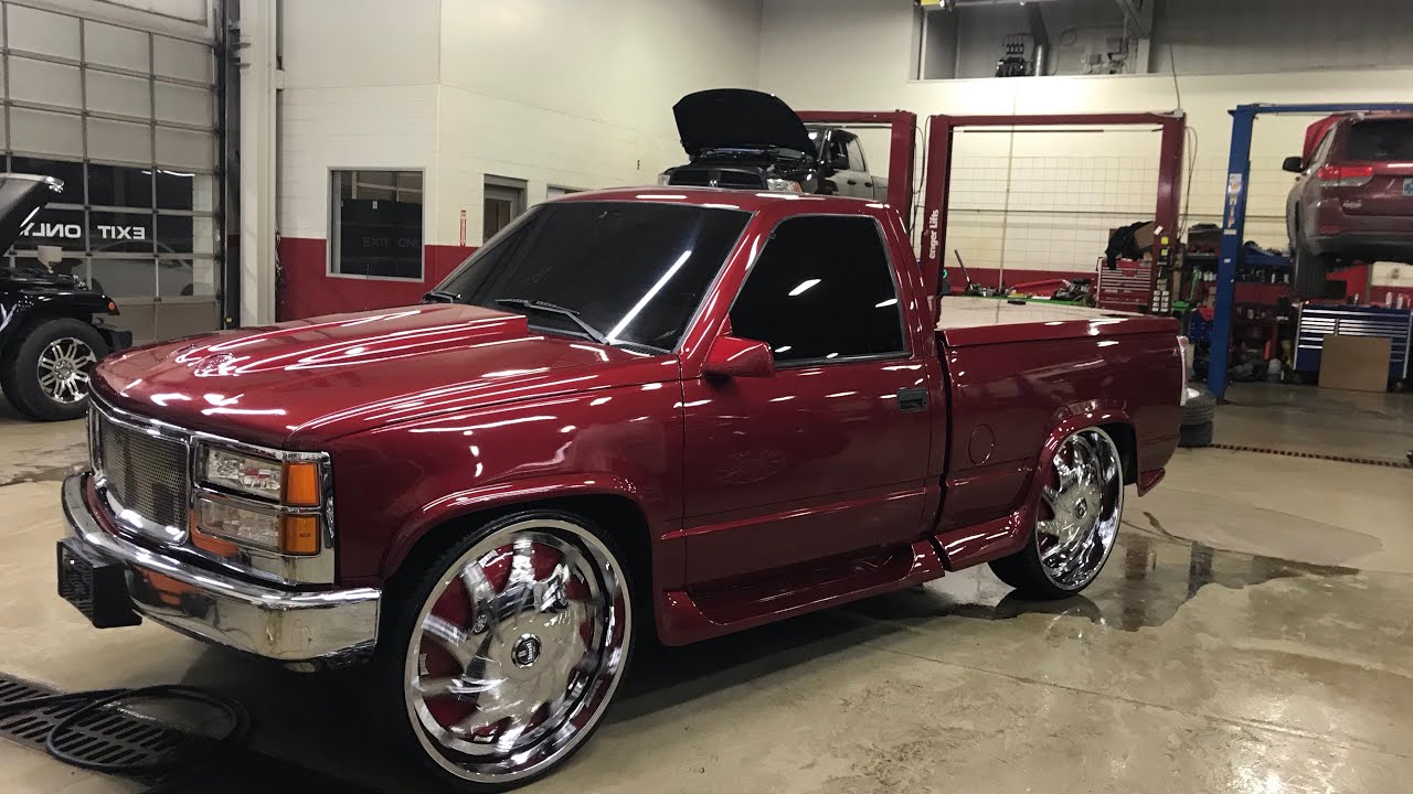 1994 GMC C1500 on 28’inch Dub Floaters - YouTube